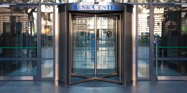 Building a Strong Banking Relationship | GoSmallBiz.com